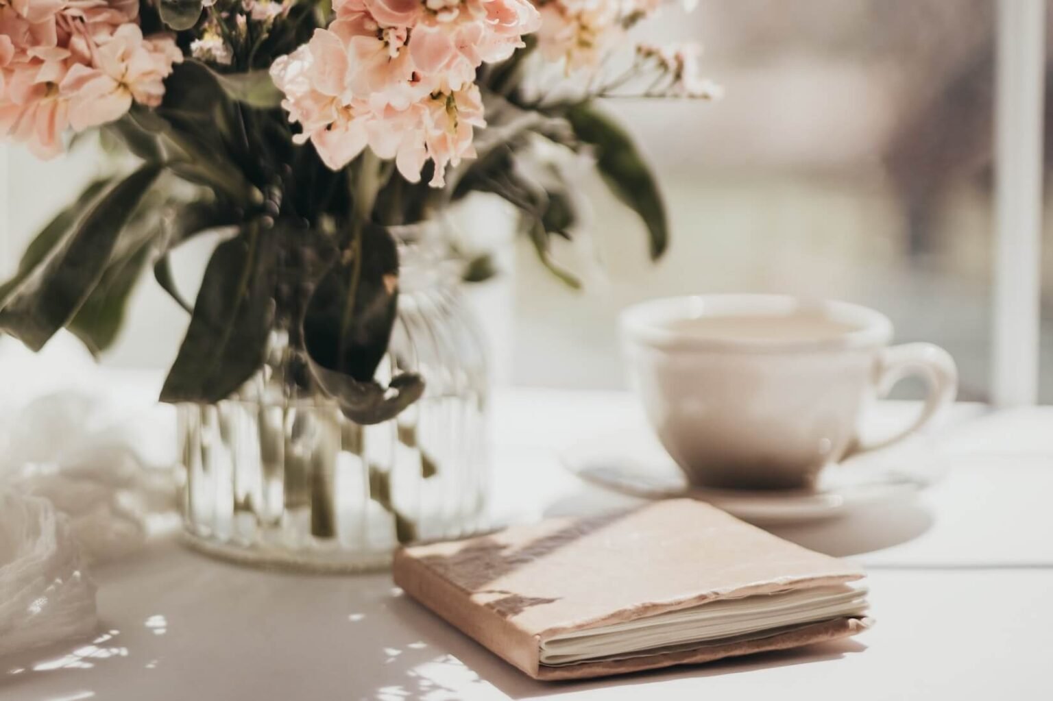 45 Future Self Journaling Prompts for Envisioning Your Path