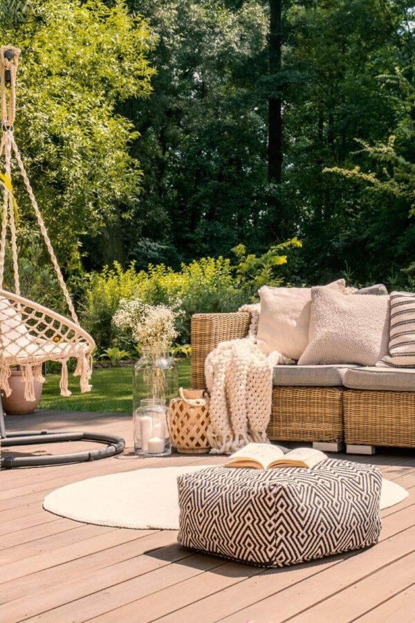 How to Create an Outdoor Meditation Space: 13 Cozy Ideas