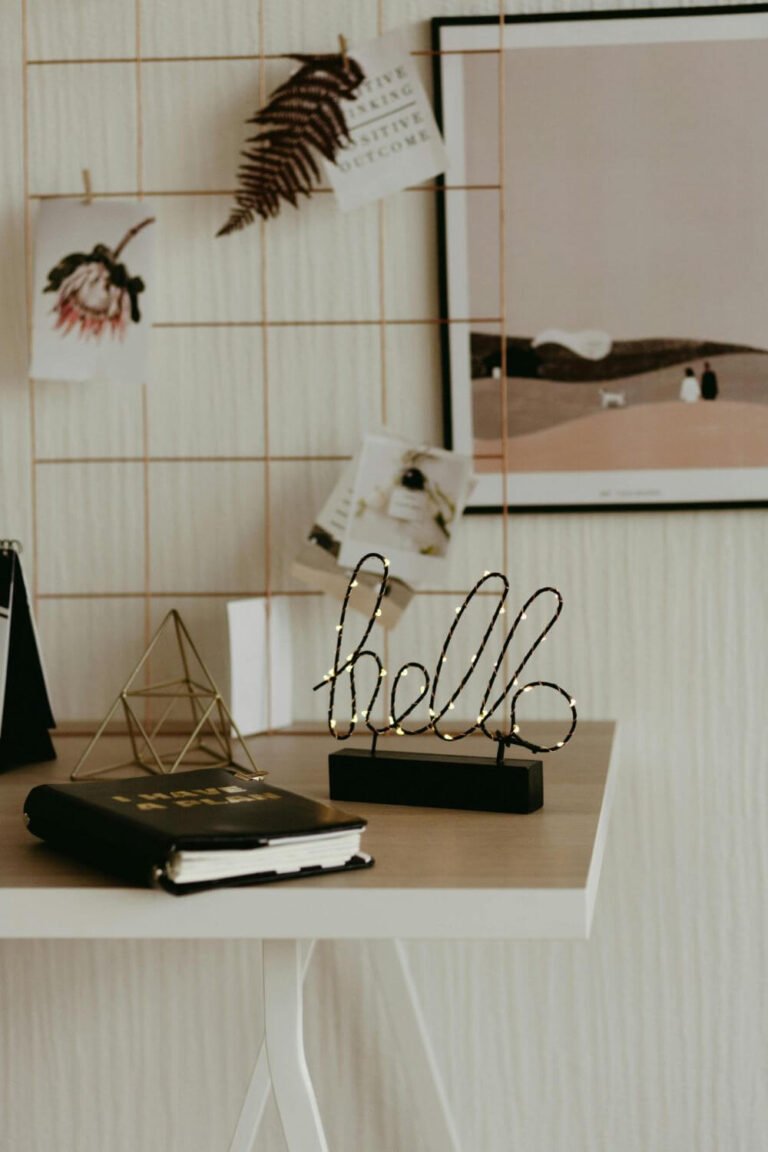 18 Cozy Reading Nook Ideas for Your Journaling and Book Space