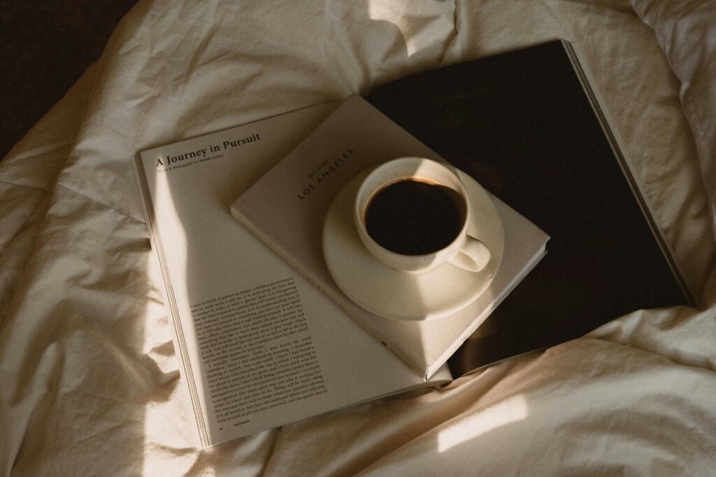 75 End-of-Year Journal Prompts for Reflection and Resolution