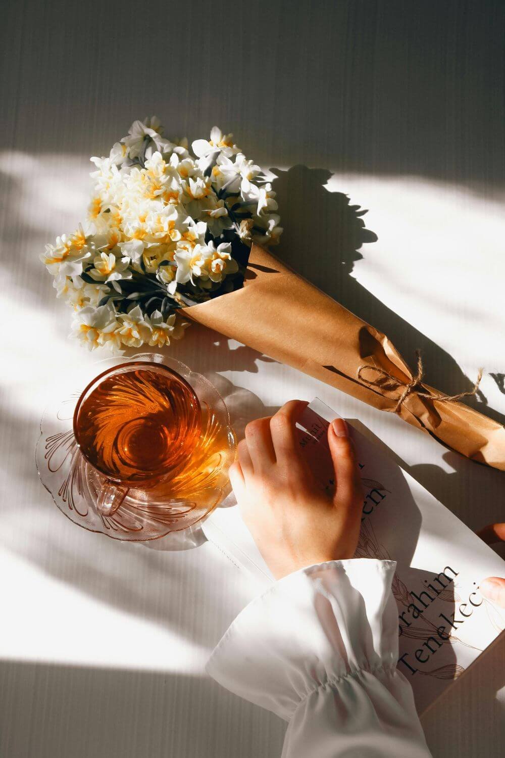 Cycle Syncing Herbal Teas: The Best Blends for Each Phase